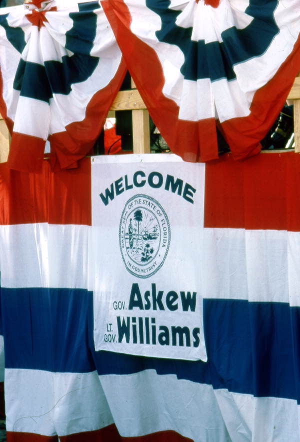 Florida Memory • View of welcome sign at the inauguration ceremony for ...