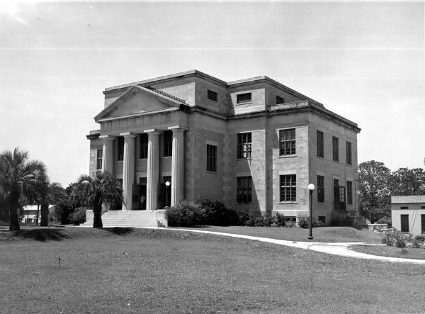 Florida Memory • Walton County courthouse - DeFuniak Springs, Florida