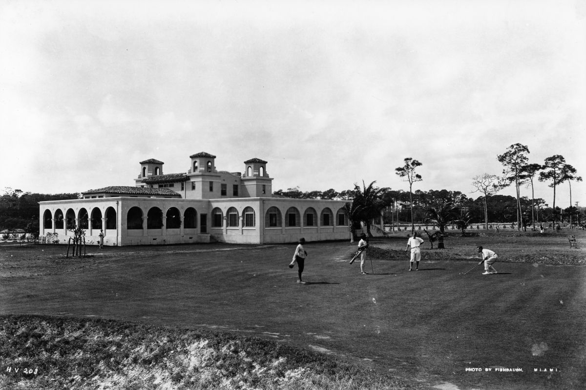 Florida Memory • Golfers at the Miami Country Club - Miami, Florida.