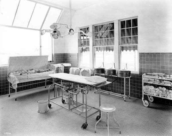 Florida Memory • Operating room at the Jackson Memorial Hospital ...