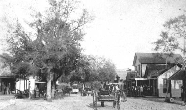 Florida Memory • Street scene down Main Street - Fort Meade, Florida