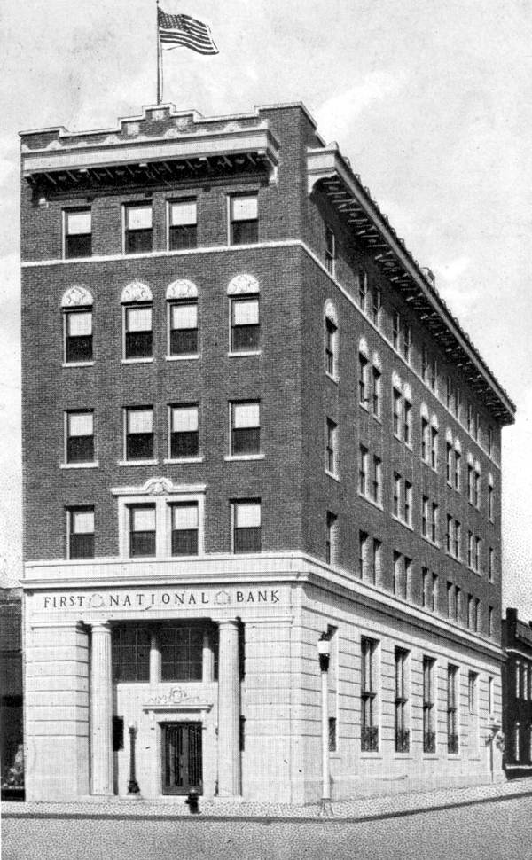 Florida Memory • Exterior view of the First National Bank - De Land ...