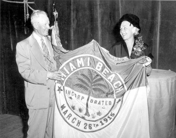 Florida Memory • J.N. Lummus and Mrs. Jane Fisher holding Miami Beach ...