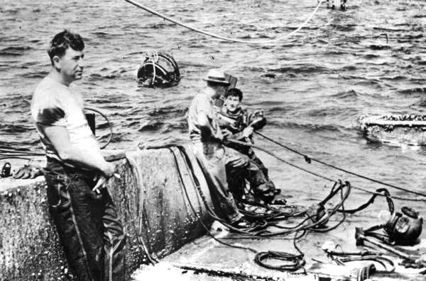 Florida Memory • "Gulfland" salvage operation by Captain Brown - Hobe ...
