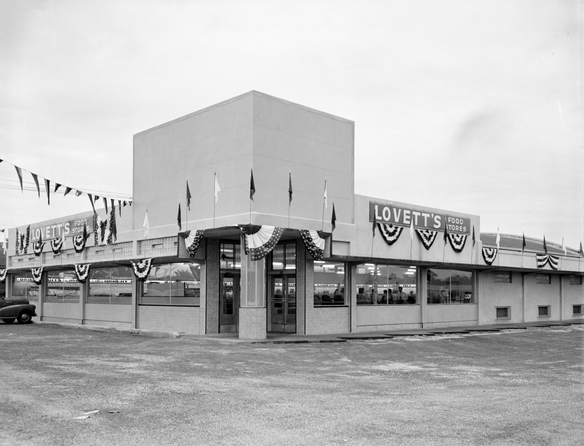 Florida Memory • View of entrance of the Lovett's Food Store on McDuff ...