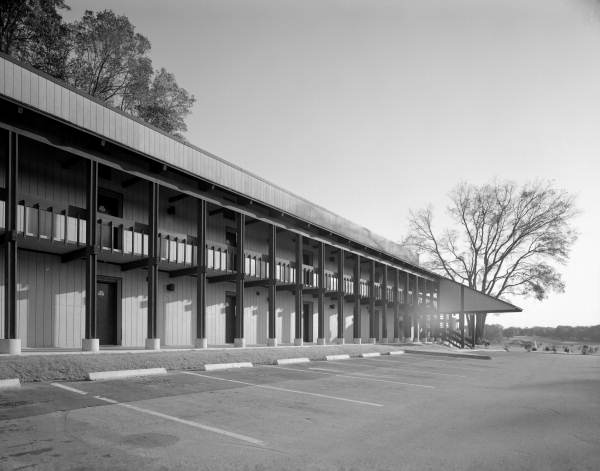 Florida Memory • View of a building at the Killearn Golf and Country ...