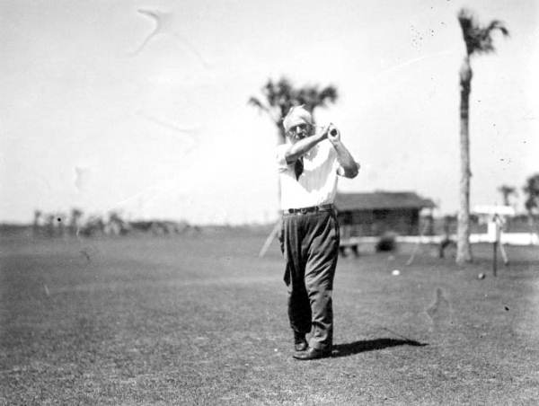 Florida Memory • Mr. Fred M. Carter playing golf.